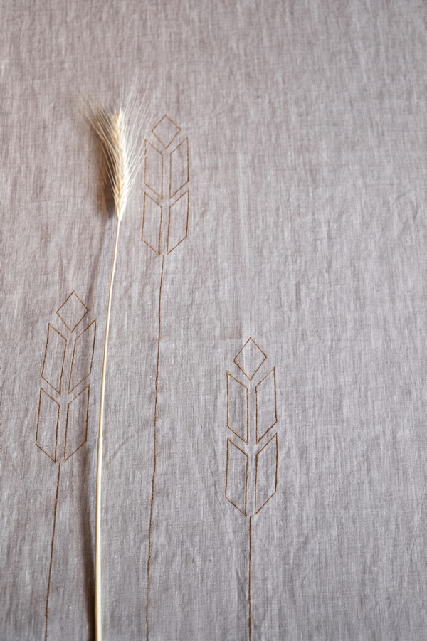 Tischläufer WEIZENÄHREN, bestickt | Limette Design